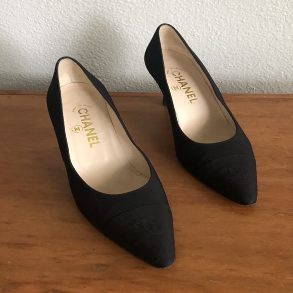 CHANEL | Shoes | Chanel Vintage 9s Classic Black Silk Cc High Heels ...